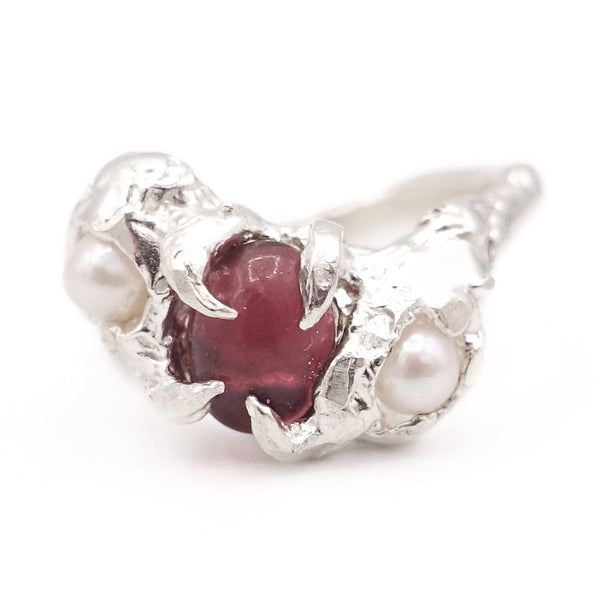 Harlot Hands Legacy Ring – APOC STORE