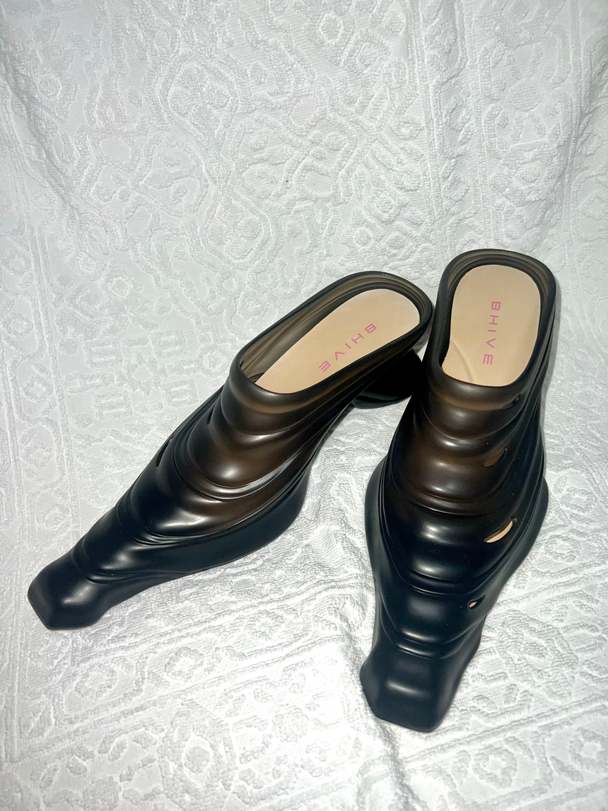 BHIVE Magma Mules Amber – APOC STORE