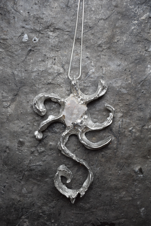 Anniken Ovrebo Aasa Pendant – APOC STORE