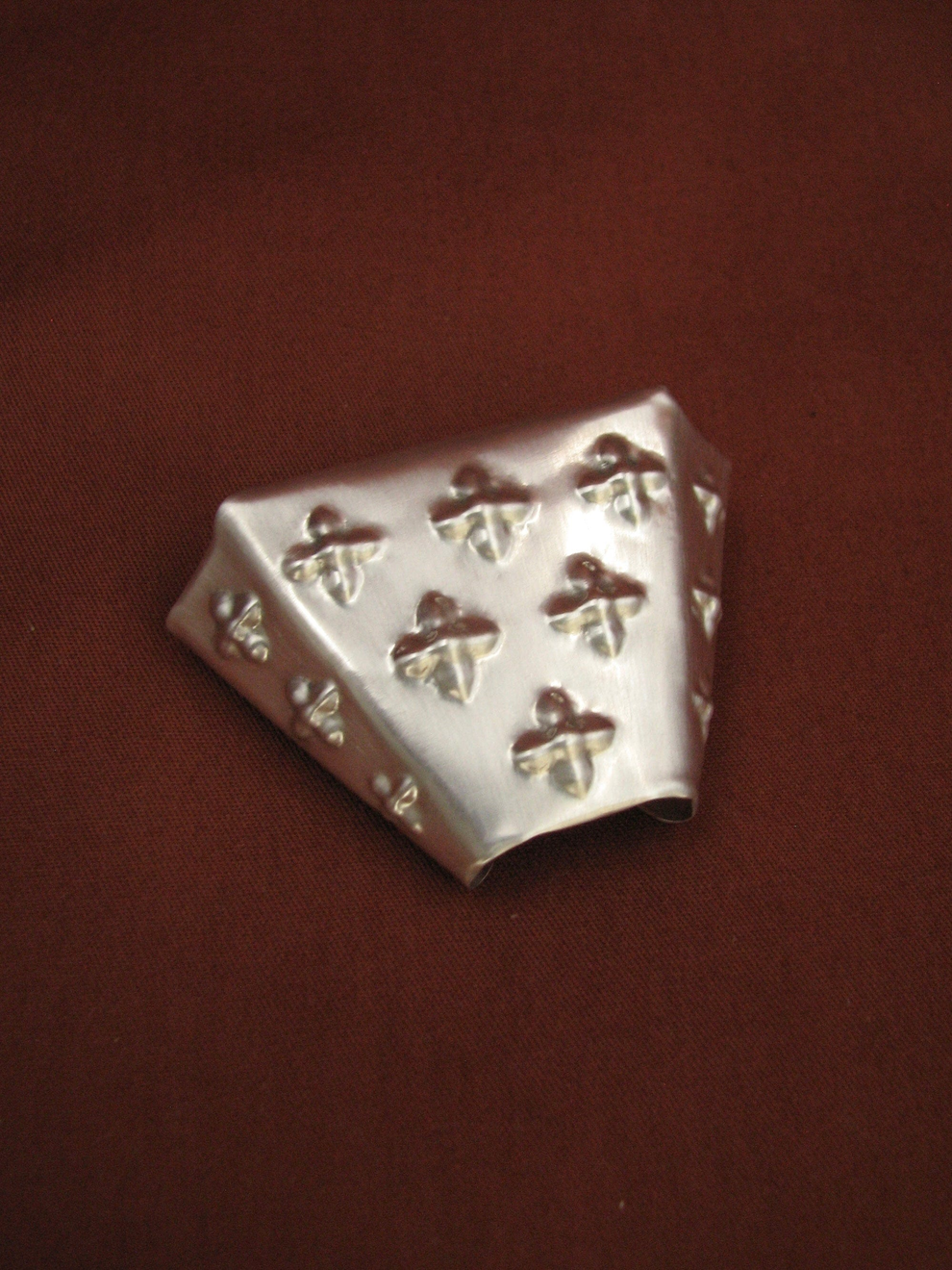 ZWYRTECH Royal Tie Guard (Silver) – APOC STORE