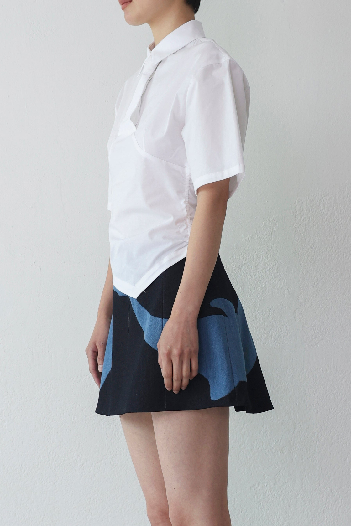 Julye Han Halfsleeve Necktie shirt - White – APOC STORE