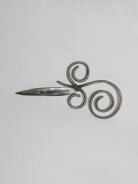 Chloe Arrouy The spiral knife – APOC STORE