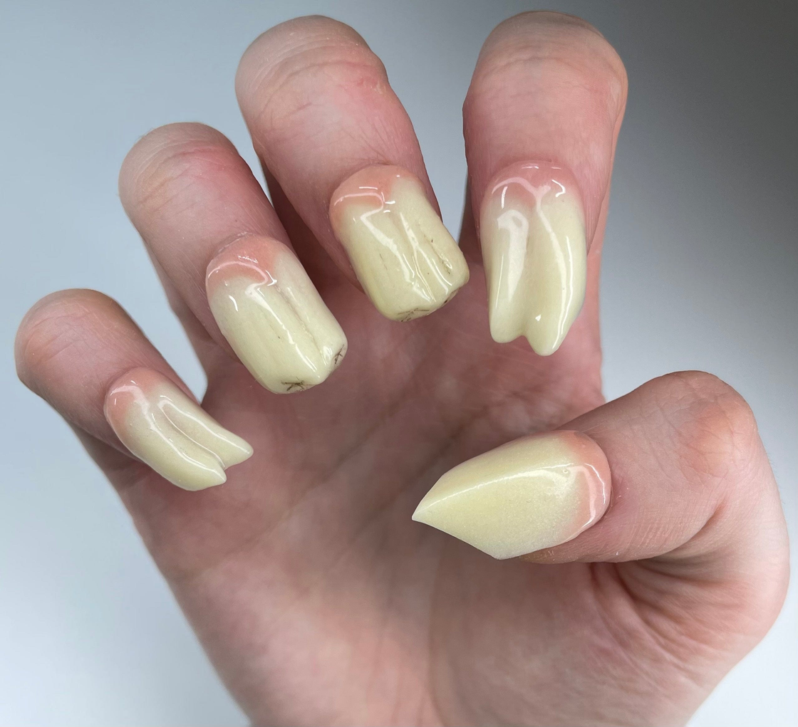Raw Nails "TEETH WITH GUMS“ – APOC STORE