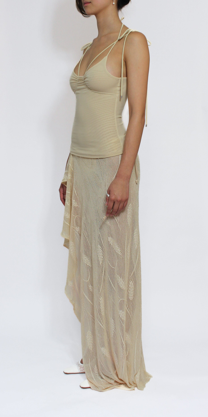 Oriens Beige Body Form Cami – APOC STORE